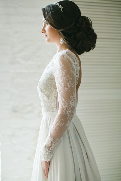 Exquisite Bridal Styling for a Modern Glam Wedding Day - Hey Wedding Lady