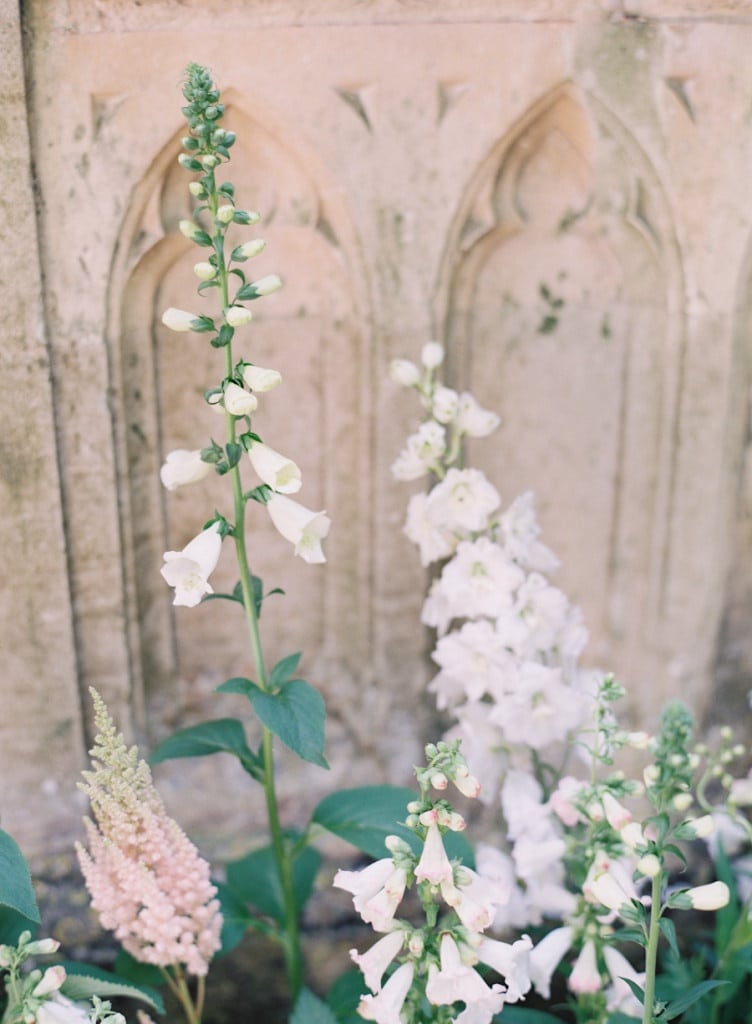 A Rain Washed Garden Wedding to Kick Off Spring - Hey Wedding Lady A Rain Washed Garden Wedding to Kick Off Spring - Hey Wedding Lady
