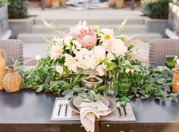 SoCal Chic Modern Ranch Wedding - Hey Wedding Lady