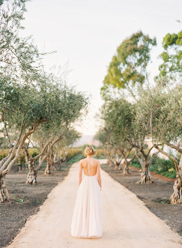 SoCal Chic Modern Ranch Wedding - Hey Wedding Lady