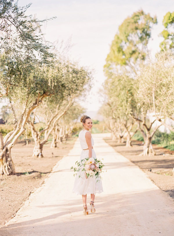 SoCal Chic Modern Ranch Wedding - Hey Wedding Lady