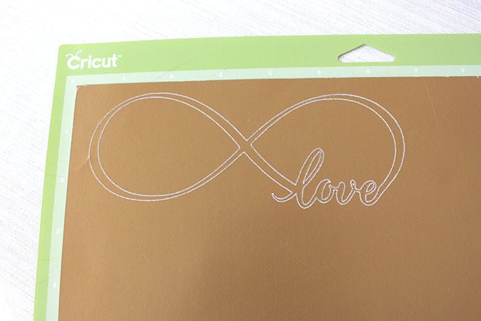 DIY Cake Topper Tutorial with Cricut - Hey Wedding Lady