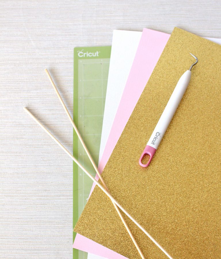 DIY Cake Topper Tutorial with Cricut - Hey Wedding Lady