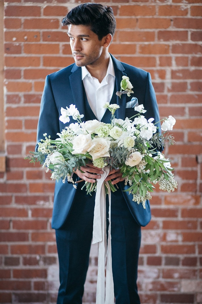 Simplicity Chic Wedding with Organic Florals - Hey Wedding Lady