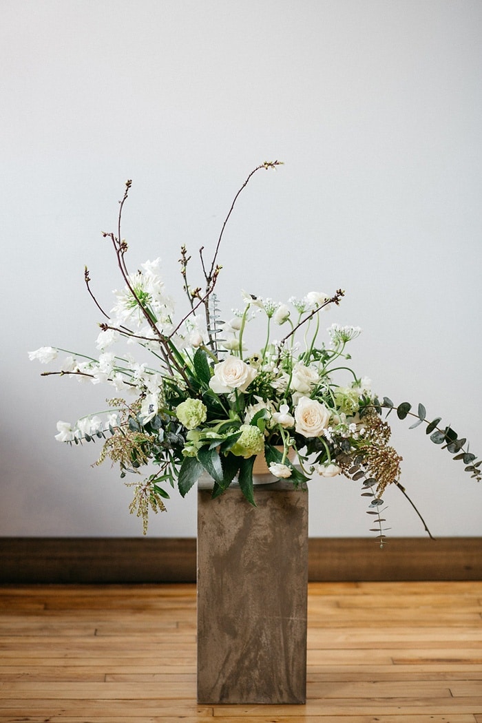 Simplicity Chic Wedding with Organic Florals - Hey Wedding Lady