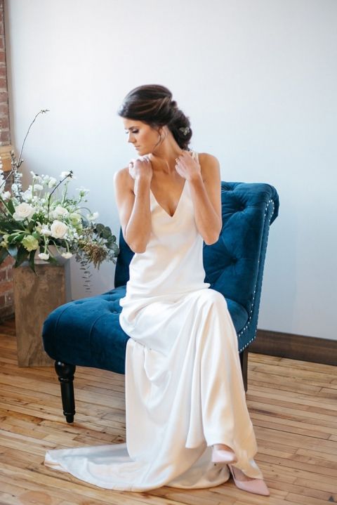 Simplicity Chic Wedding with Organic Florals - Hey Wedding Lady