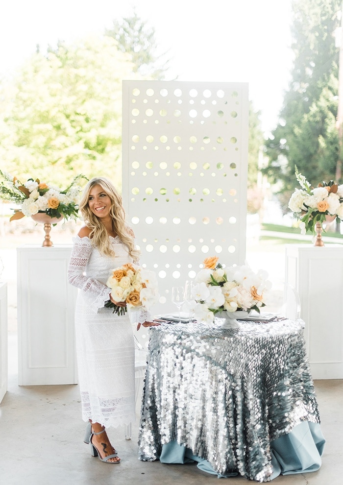 Modern Marble and Metallic Wedding Decor - Hey Wedding Lady