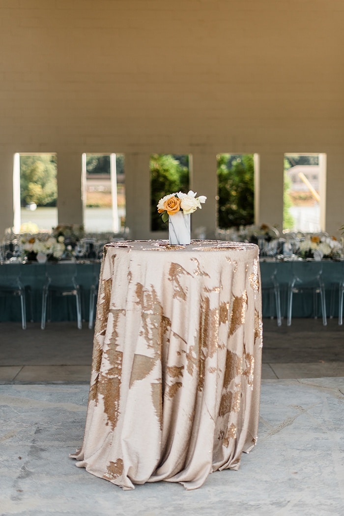 Modern Marble and Metallic Wedding Decor - Hey Wedding Lady
