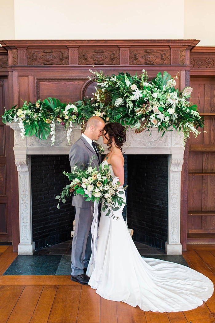 Modern Greenery Decor for an Organic Wedding - Hey Wedding Lady