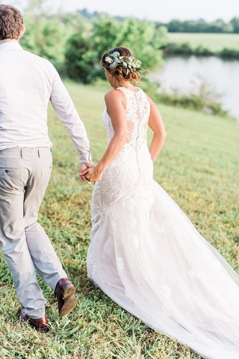 Rustic Romance at River Shack Farm - Hey Wedding Lady