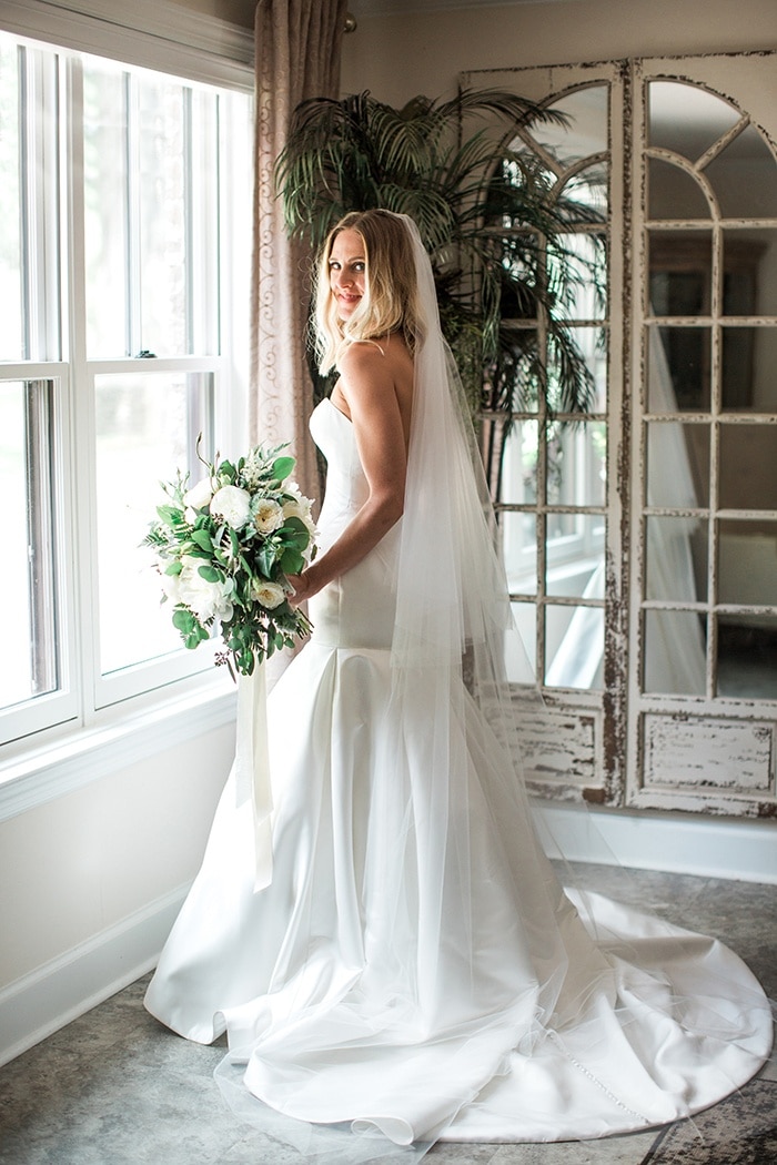 Timeless Modern Wedding with Rustic Chic Style - Hey Wedding Lady