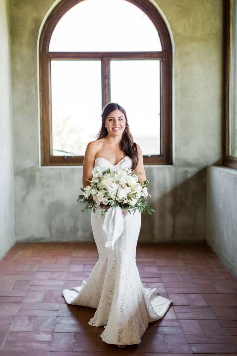 Earthy and Organic Wedding Style with Modern Greenery - Hey Wedding Lady