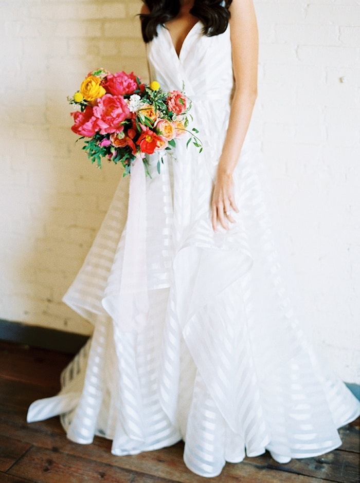 Romantic Modern Wedding Day Style - Hey Wedding Lady