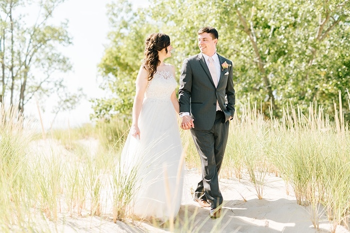 The Rustic Wedding Style of Your Dreams - Hey Wedding Lady