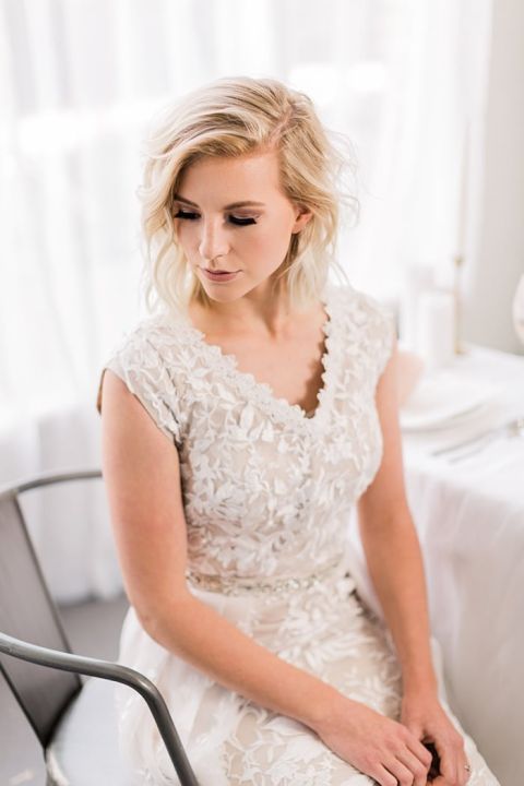 Modern Minimalist Wedding Style in Ultra Violet - Hey Wedding Lady