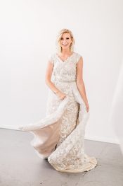 Modern Minimalist Wedding Style in Ultra Violet - Hey Wedding Lady