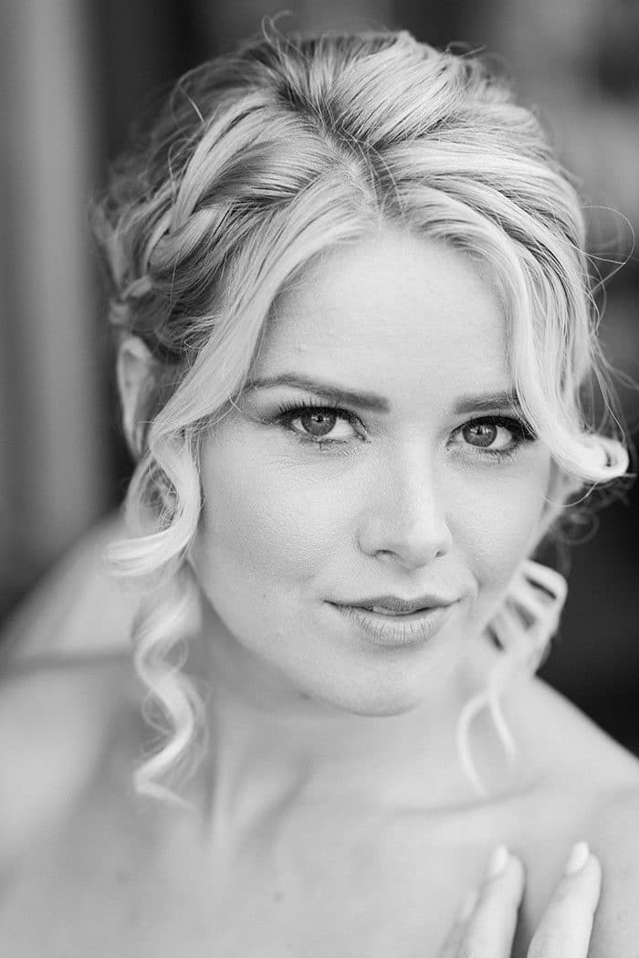 Barn Chic Romance for a Midwestern Wedding - Hey Wedding Lady