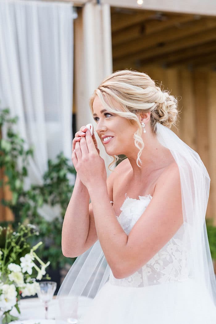 Barn Chic Romance for a Midwestern Wedding - Hey Wedding Lady