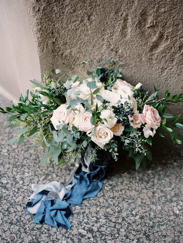Midnight Blue and Organic Flowers for a Timeless Ohio Wedding - Hey ...
