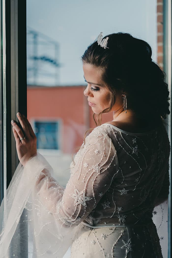 Heavenly Celestial Ideas for a Winter Sky Wedding - Hey Wedding Lady