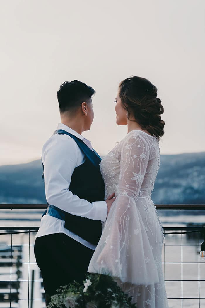 Heavenly Celestial Ideas for a Winter Sky Wedding - Hey Wedding Lady