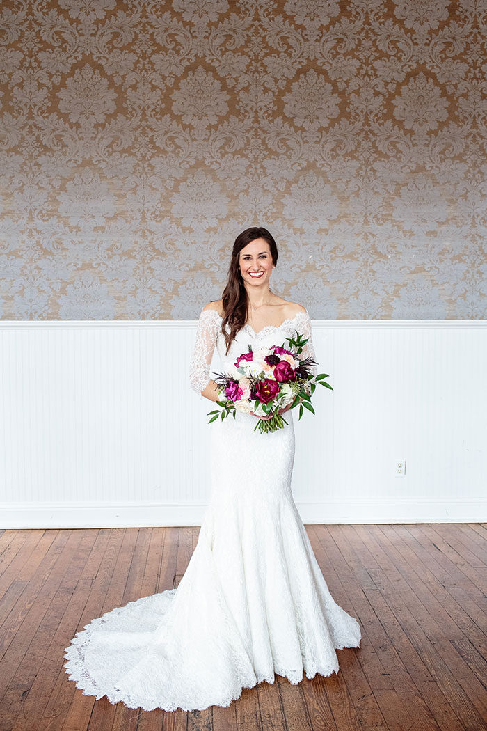 Historic Tennessee Wedding Day with Heirloom Details - Hey Wedding Lady