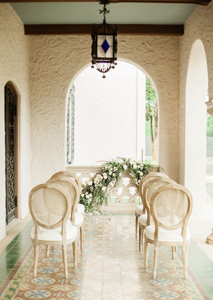 Luxe Texture Transforms this Neutral Color Palette for a Vintage Texas ...