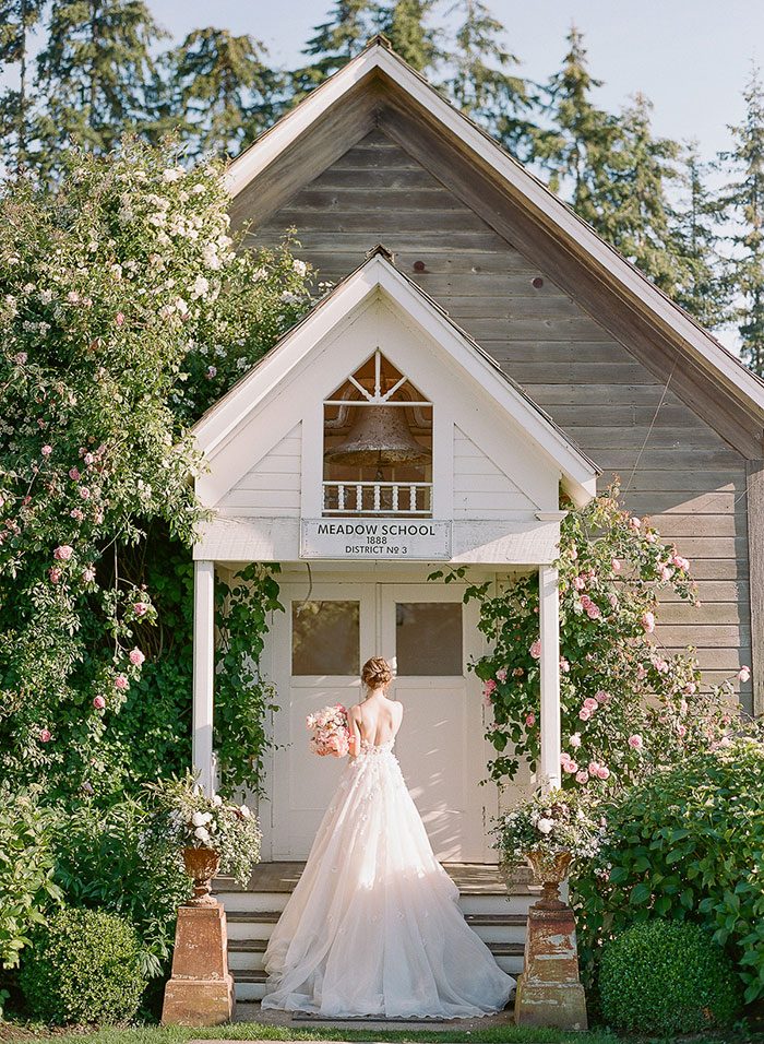 Epic Color Story for a Flower Farm Wedding - Hey Wedding Lady