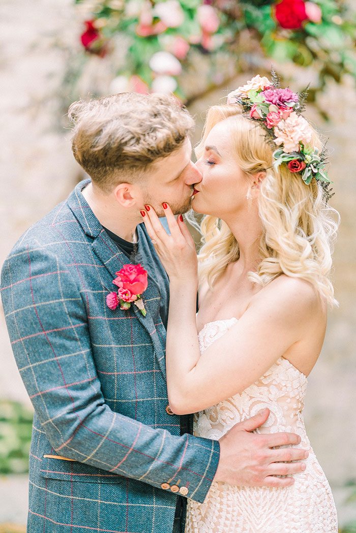 Countryside Fall Wedding with Bohemian Glam Style - Hey Wedding Lady