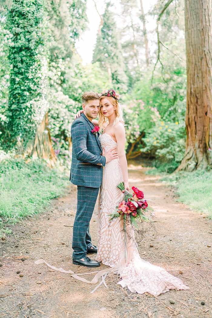Countryside Fall Wedding with Bohemian Glam Style - Hey Wedding Lady