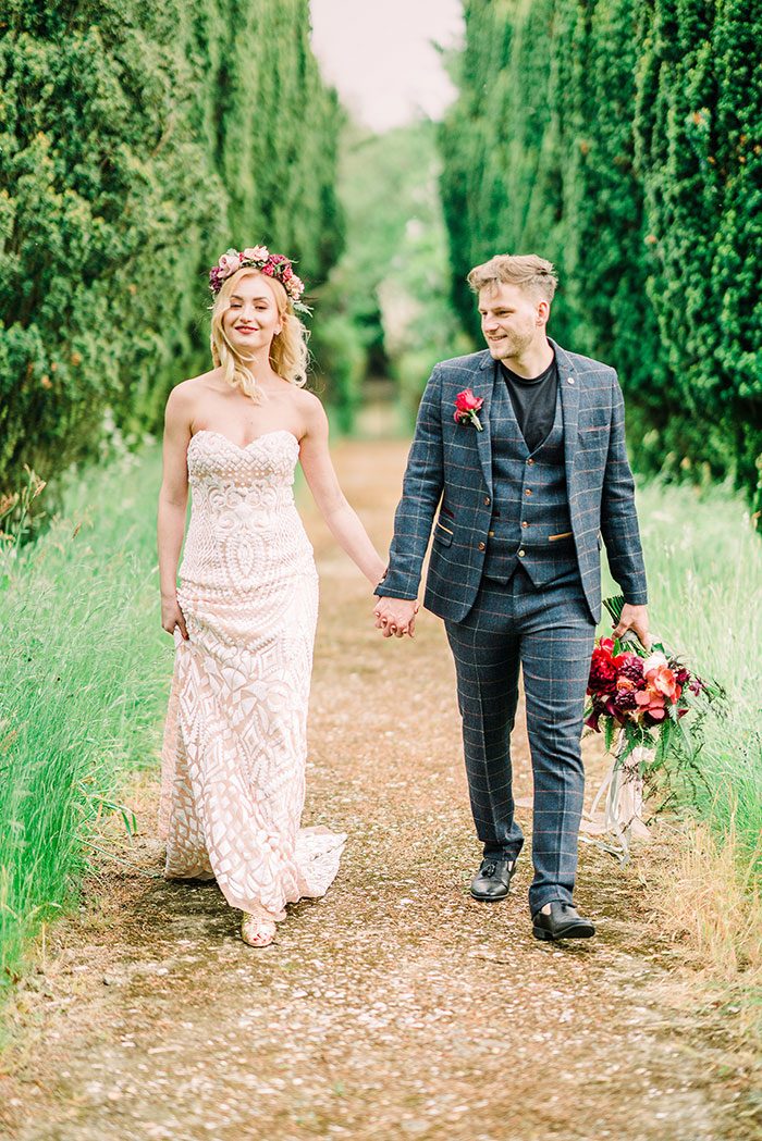 Countryside Fall Wedding with Bohemian Glam Style - Hey Wedding Lady