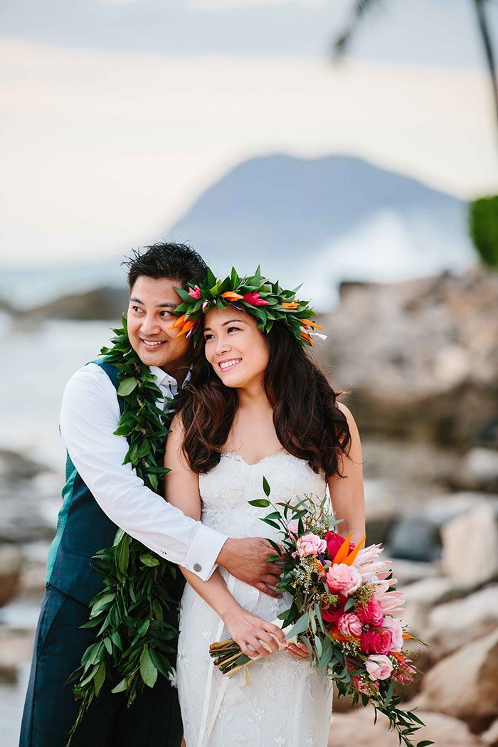 Colorful Wedding in Paradise Celebrating Hawaiian Culture - Hey Wedding ...