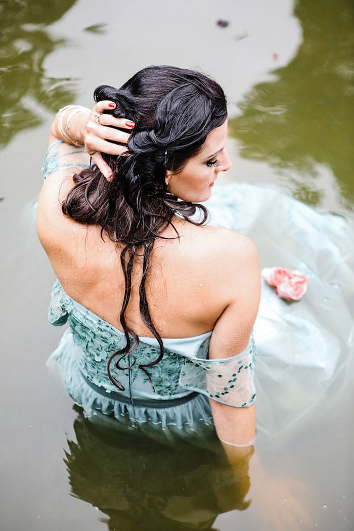 Dark Passion for an Otherworldly Wedding Inspired by Greek Myths | Hey ...