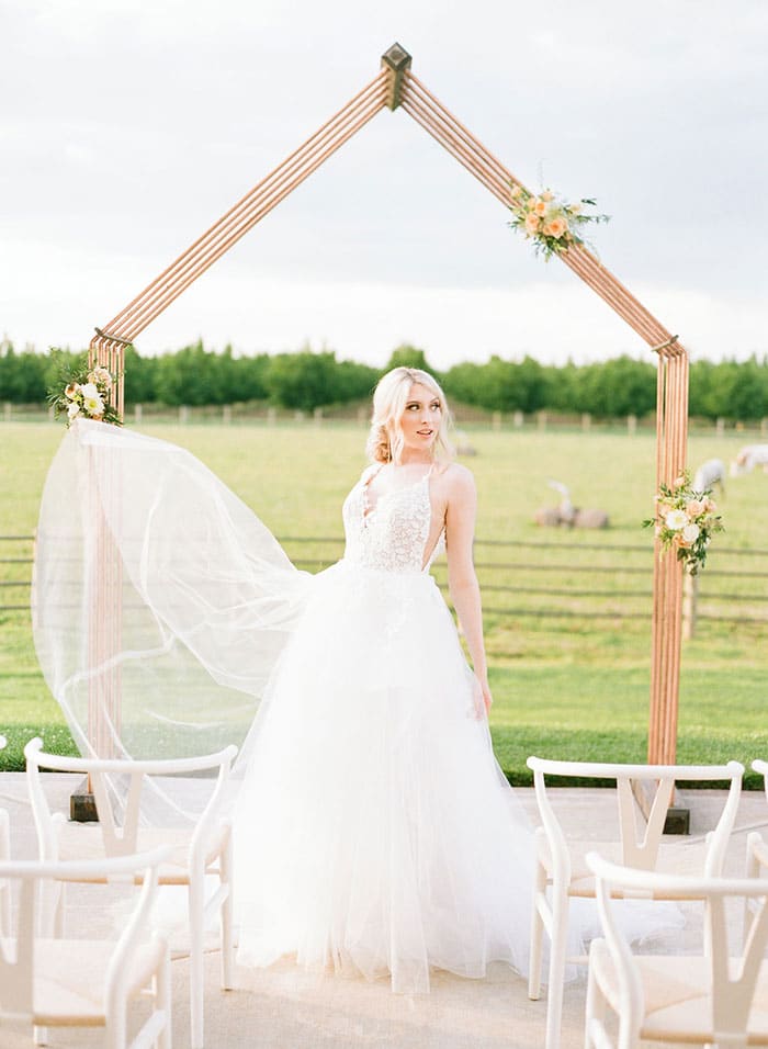 The Colorful Modern Ranch Wedding Day of Your Dreams - Hey Wedding Lady
