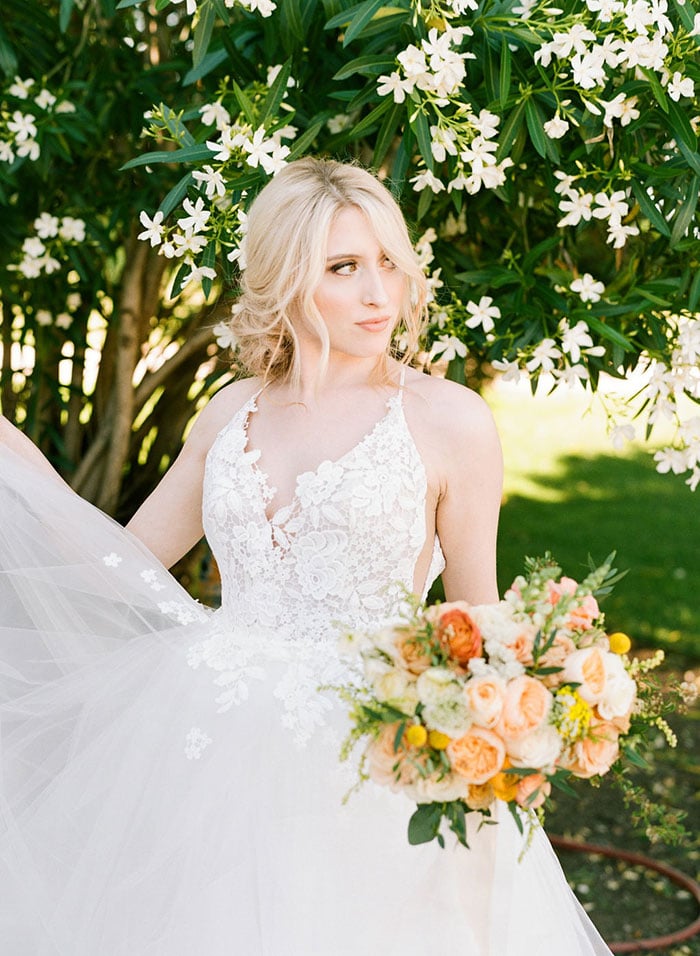 The Colorful Modern Ranch Wedding Day of Your Dreams - Hey Wedding Lady