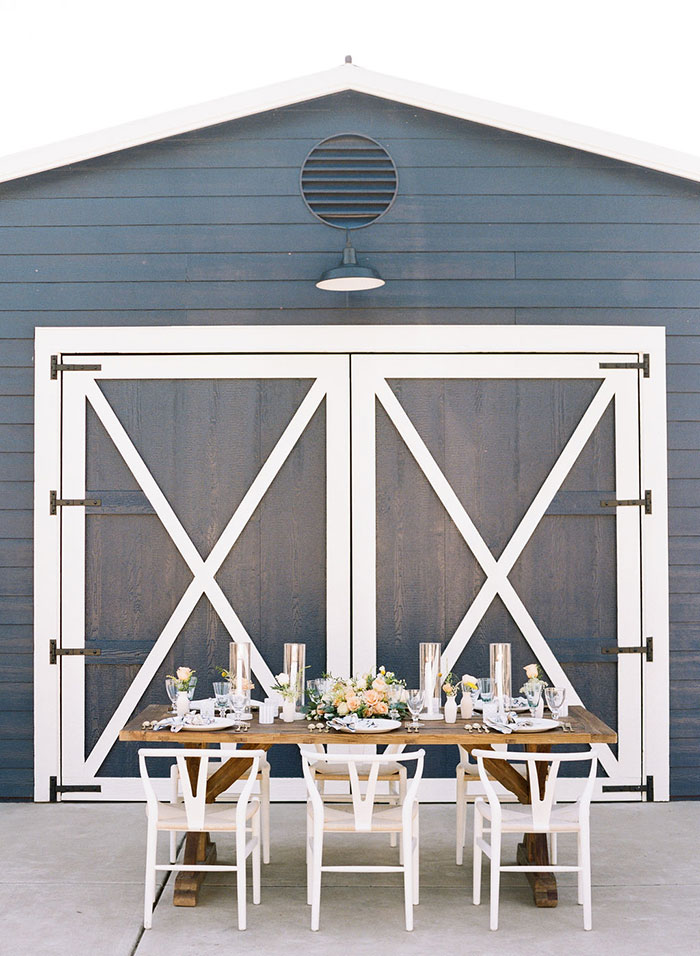 The Colorful Modern Ranch Wedding Day of Your Dreams - Hey Wedding Lady