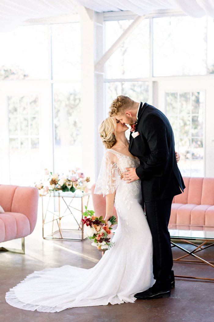 Fall Leaf Wedding Ideas in Mauve and Gold | Hey Wedding Lady