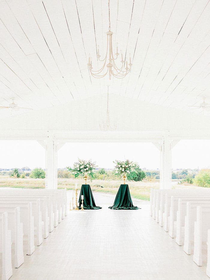 Glamorous Green and Gold Vintage Barn Wedding - Hey Wedding Lady