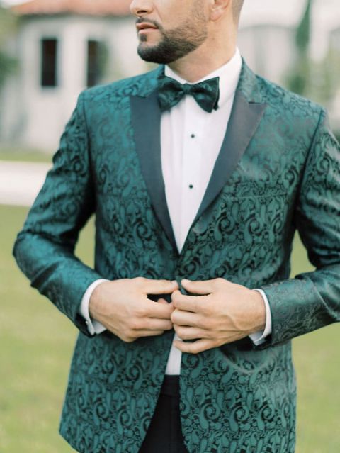 Indoor Outdoor Wedding Venue Ideas in Emerald Green - Hey Wedding Lady