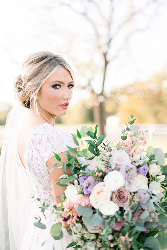 Dreamy Pastel Barn Wedding in the Fall - Hey Wedding Lady