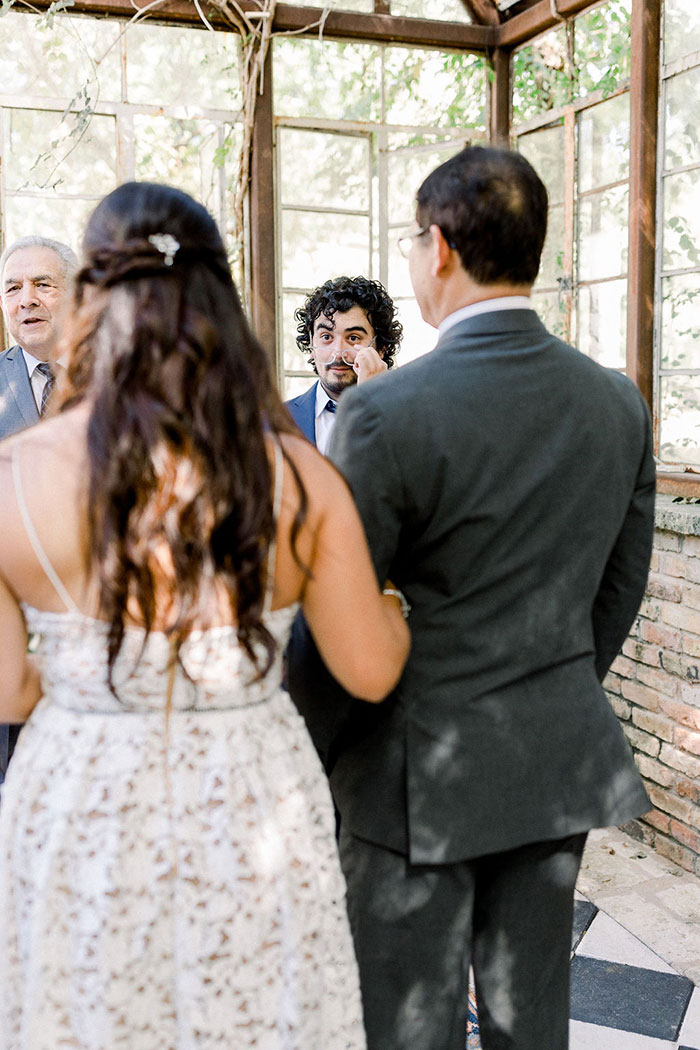 This couple rocked their Courthouse Wedding Outfits at a Vintage ...