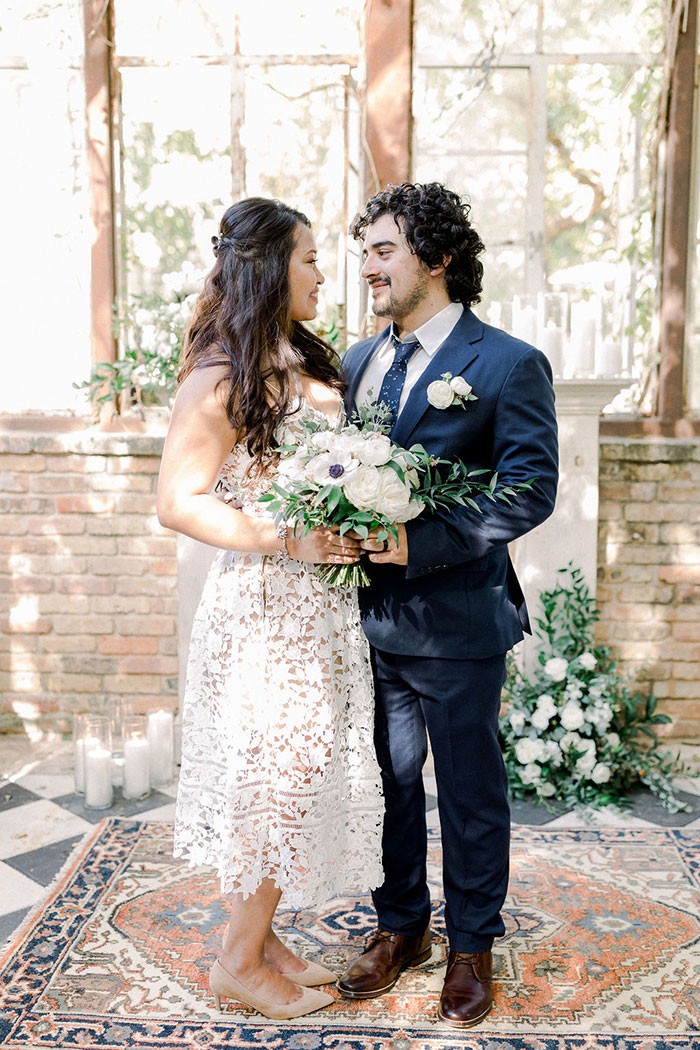 This couple rocked their Courthouse Wedding Outfits at a Vintage ...