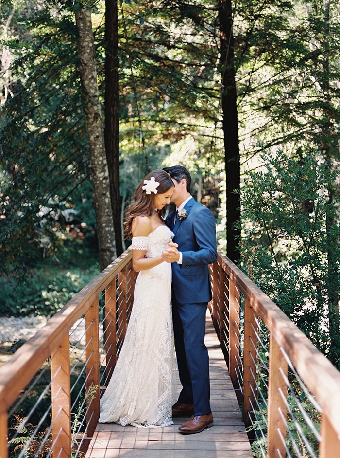 Redwood Wedding in Big Sur with Cali Coastal Style - Hey Wedding Lady