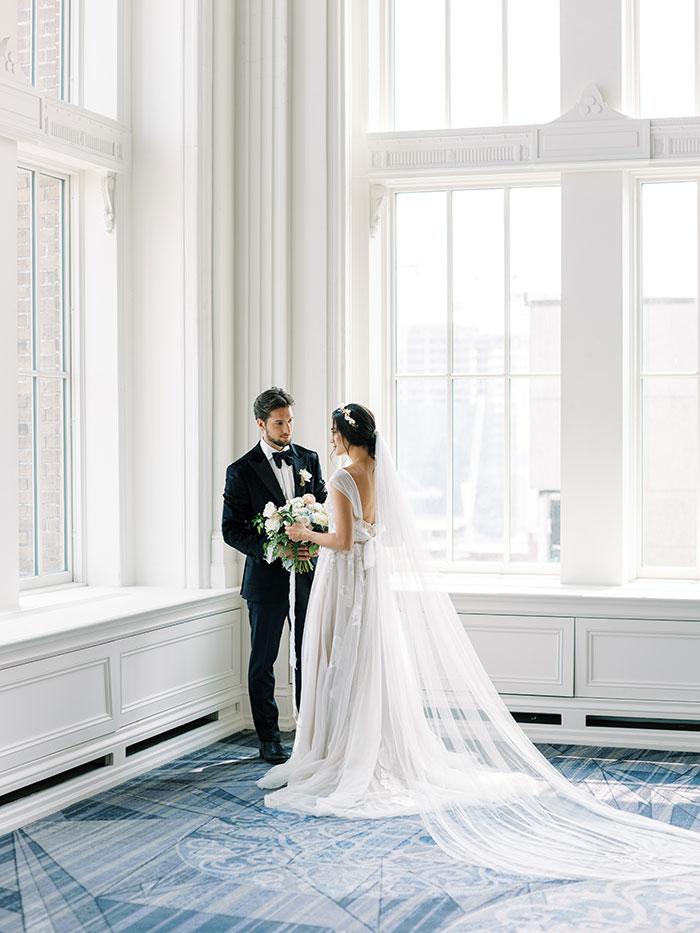 The Wedding Moments Worth Holding Onto | Hey Wedding Lady