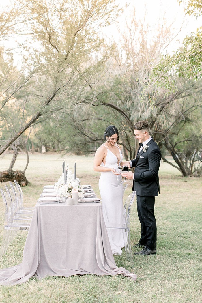 Gorgeous Gray Wedding Ideas Blend Modern Style and Organic Details ...