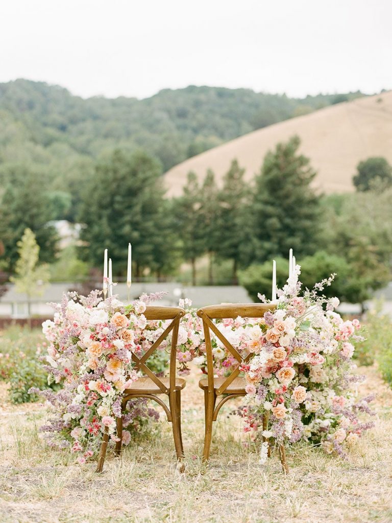How to Elevate Rustic Wedding Flowers - Hey Wedding Lady