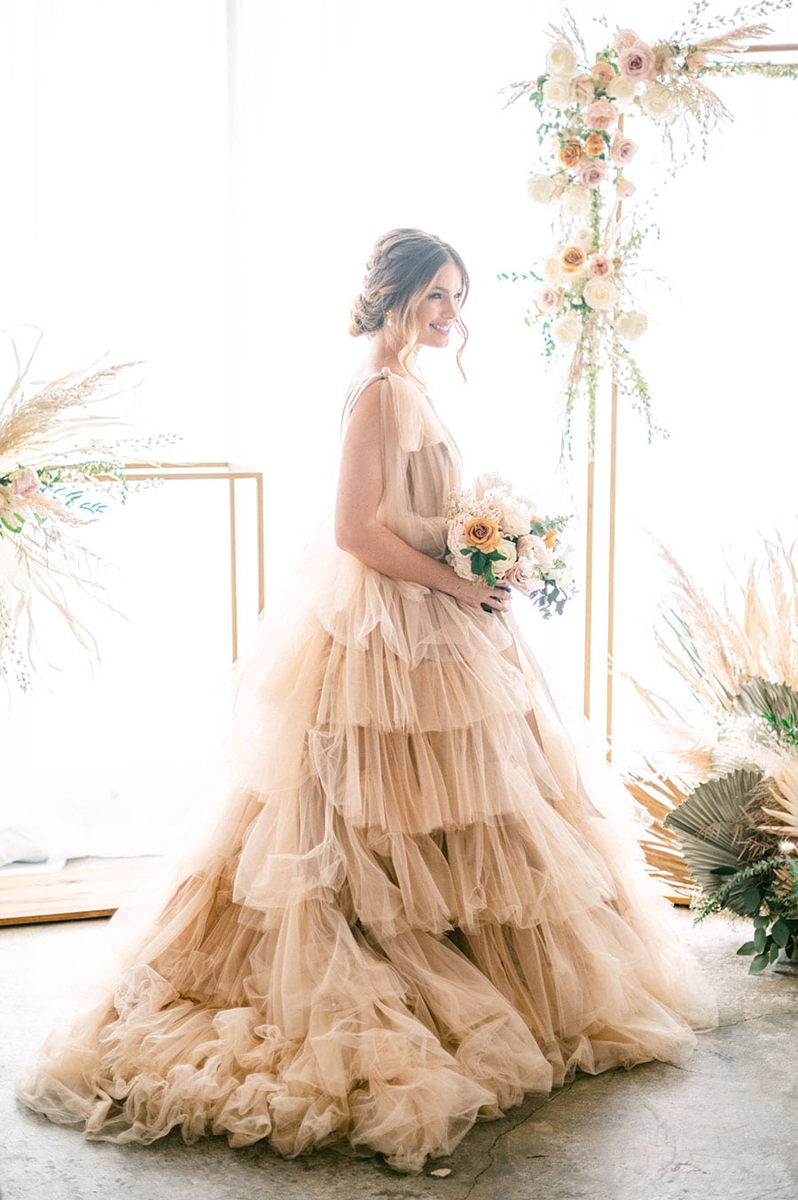 Neutral Wedding Ideas for a Modern Boho Celebration - Hey Wedding Lady