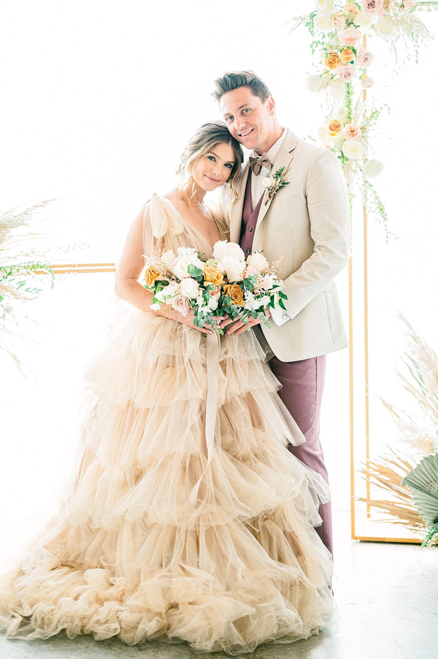 Neutral Wedding Ideas for a Modern Boho Celebration - Hey Wedding Lady